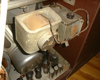 The Magnavox Windsor | Callaway Clock and Antique Radio Service